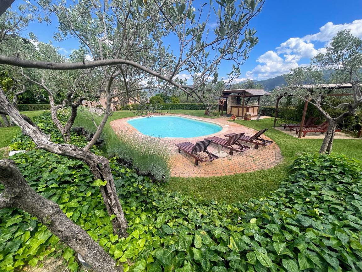 700 M² Villa ∙ 7 Slaapkamers ∙ 20 Gasten - Spoleto