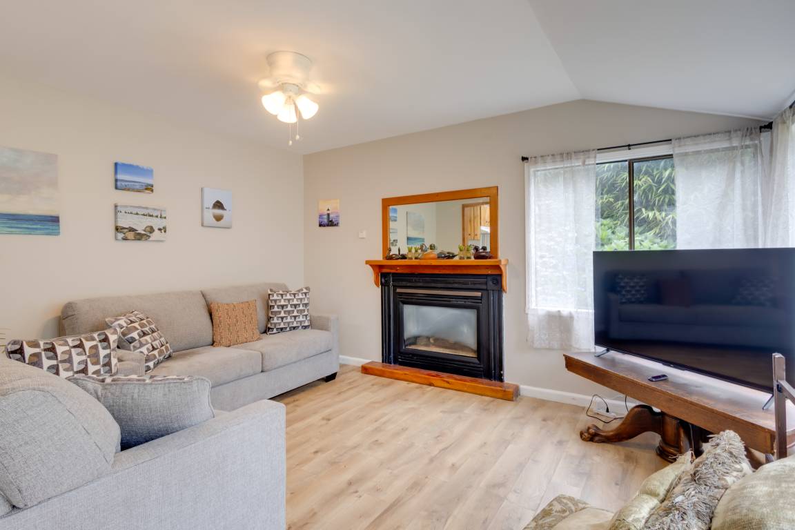 89 M² Apartment ∙ 3 Bedrooms ∙ 6 Guests - Warrenton, OR