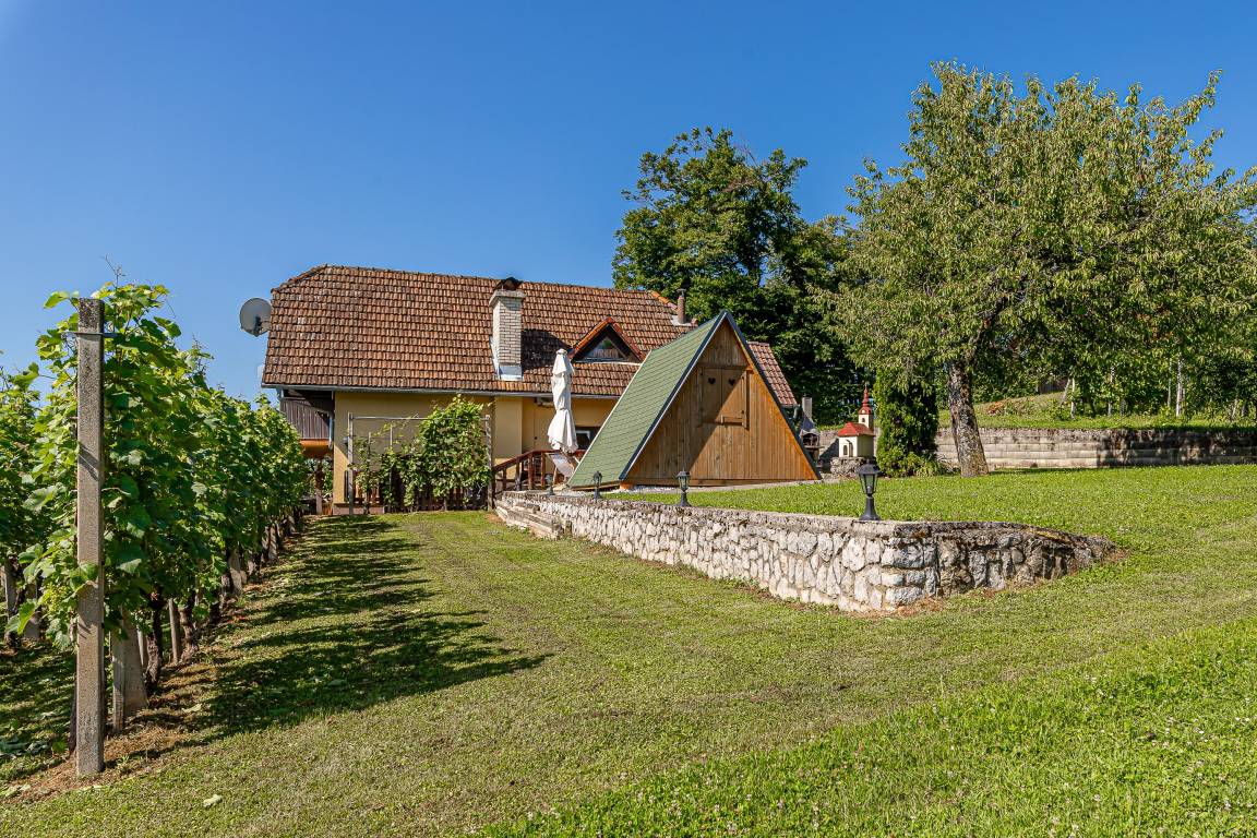 80 M² House ∙ 3 Bedrooms ∙ 6 Guests - Novo Mesto