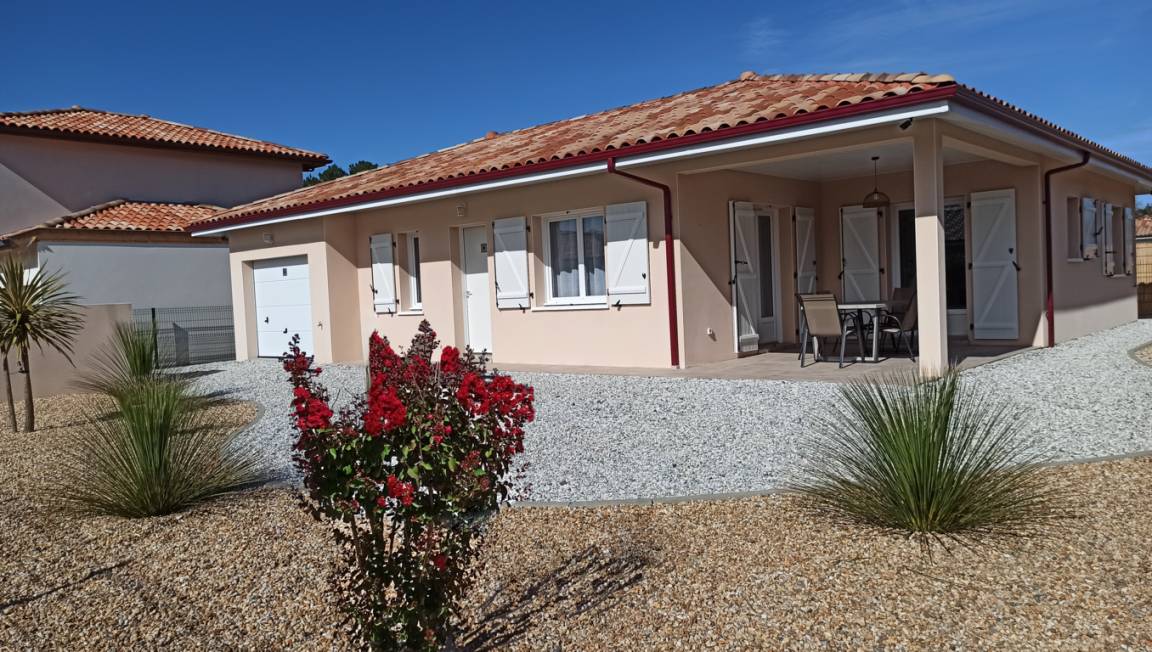 90 M² Villa ∙ 3 Bedrooms ∙ 8 Guests - Soustons