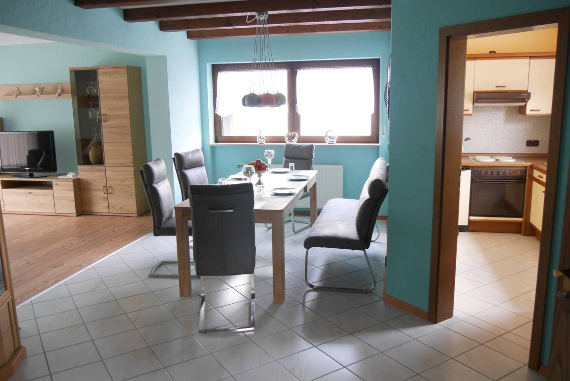 120 M² Ferienwohnung ∙ 2 Schlafzimmer ∙ 5 Gäste - Idar-Oberstein