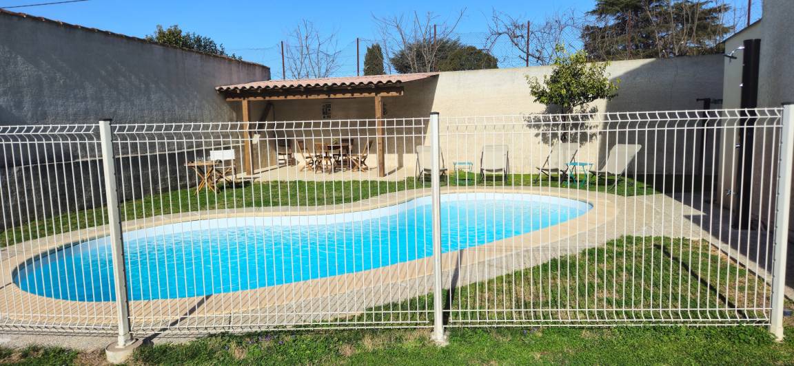 72 M² House ∙ 2 Bedrooms ∙ 4 Guests - Vauvert