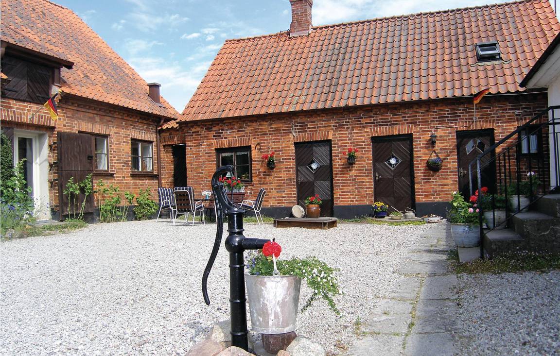 115 M² Lägenhet ∙ 2 Sovrum ∙ 6 Gäster - Staffanstorp
