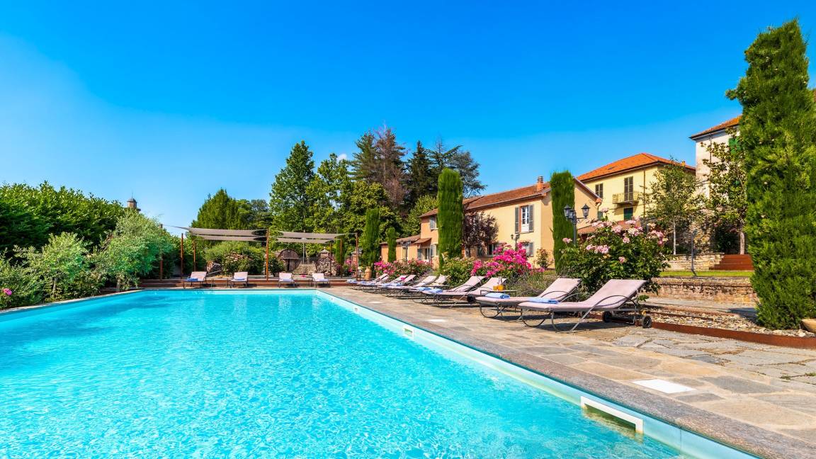 750 M² Villa ∙ 7 Slaapkamers ∙ 14 Gasten - Acqui Terme