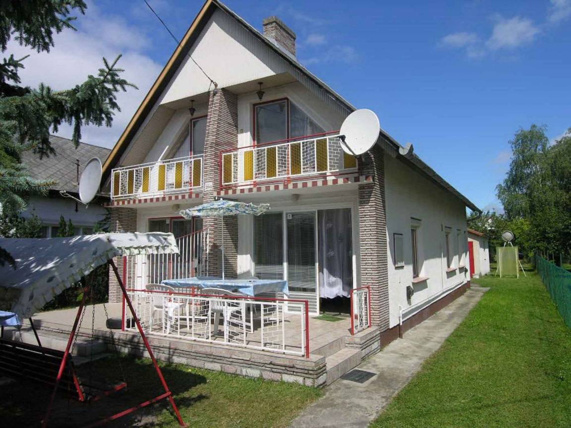 80 M² Ferienhaus ∙ 2 Schlafzimmer ∙ 5 Gäste - Fonyód