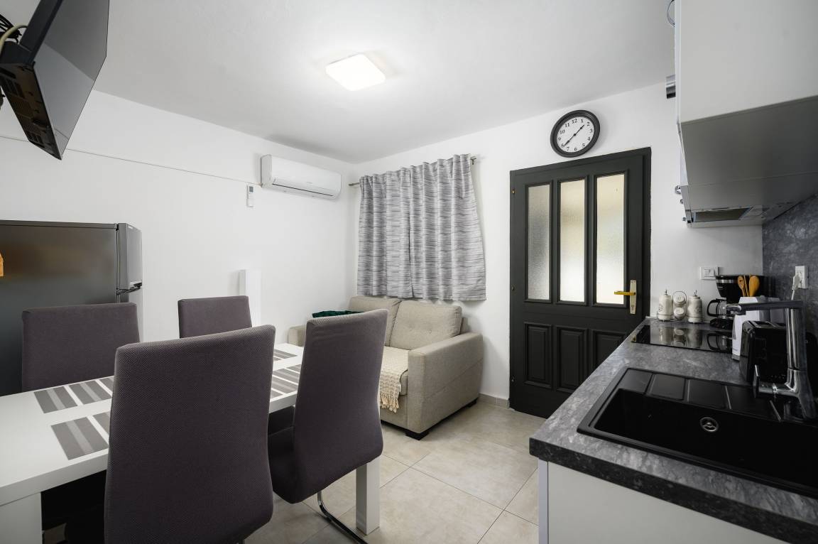 40 M² House ∙ 2 Bedrooms ∙ 4 Guests - Novigrad