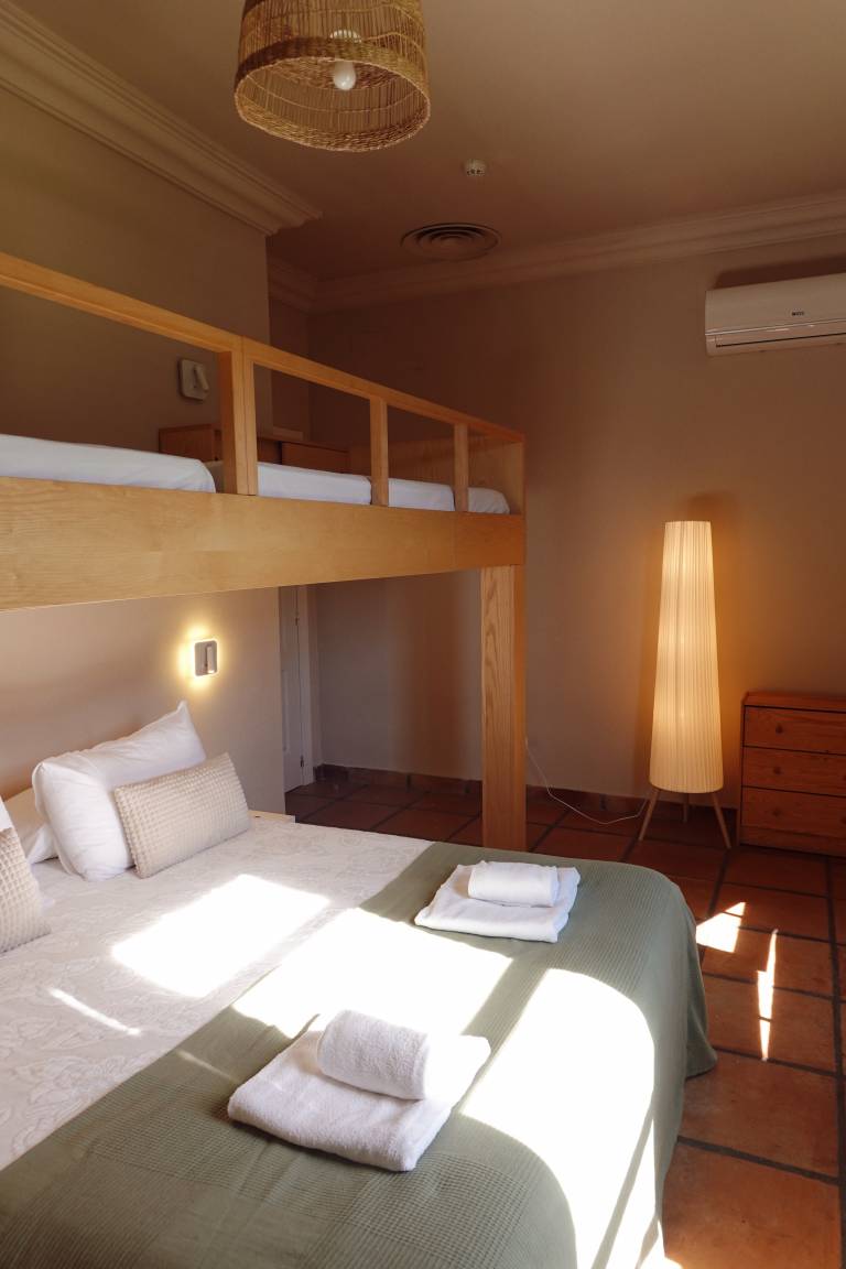 Hotel ∙ 2 Schlafzimmer ∙ 4 Gäste - Órgiva