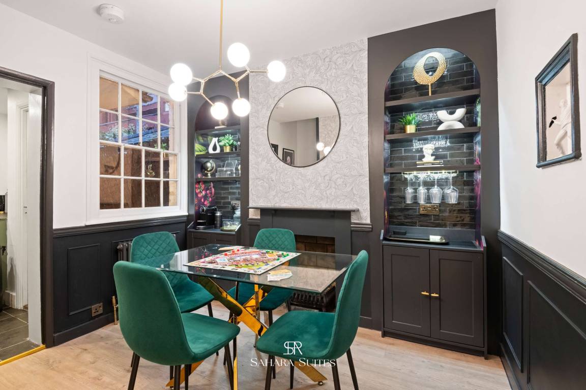 Apartment ∙ 2 Bedrooms ∙ 4 Guests - Windsor Castle