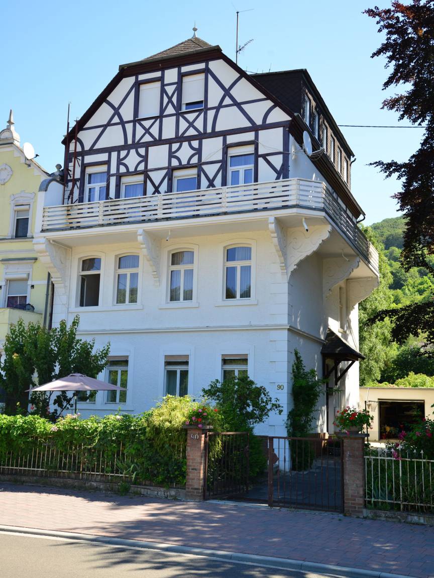 100 M² Ferienwohnung ∙ 2 Schlafzimmer ∙ 6 Gäste - Emmelshausen