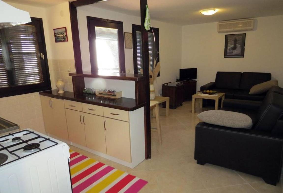 50 M² Ferienhaus ∙ 2 Schlafzimmer ∙ 4 Gäste - Promajna