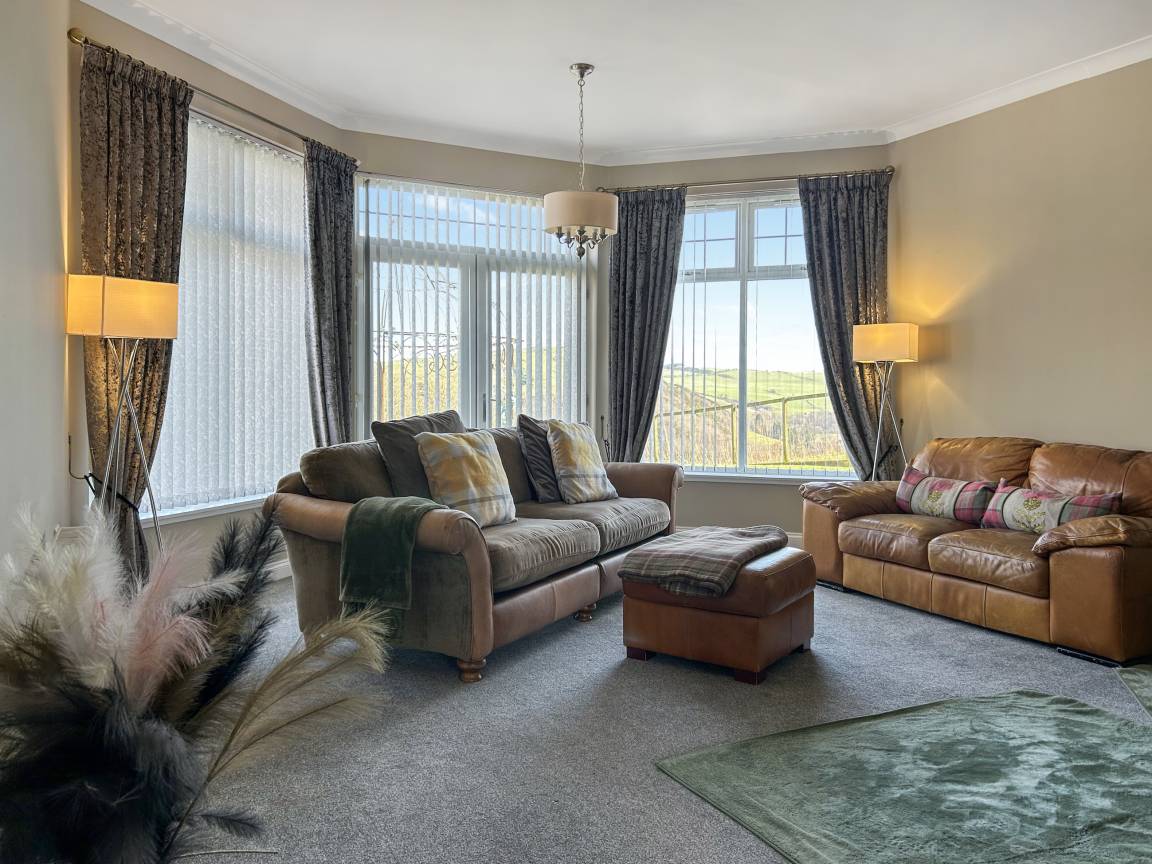 Cottage ∙ 5 Bedrooms ∙ 10 Guests - Hawick