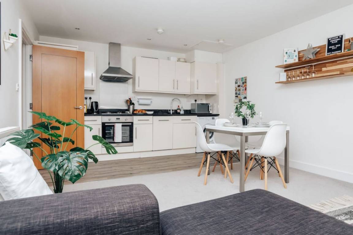 Apartment ∙ 2 Bedrooms ∙ 6 Guests - Henley-on-Thames