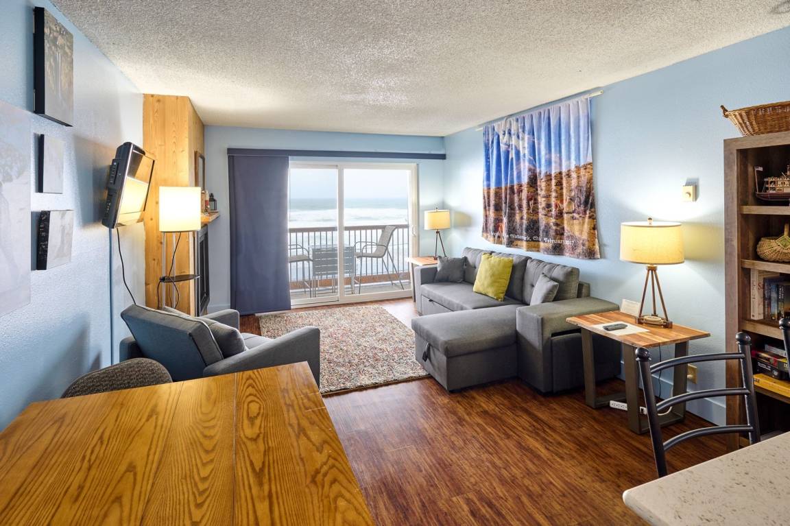 Condo ∙ 1 Bedroom ∙ 5 Guests - Lincoln City, OR