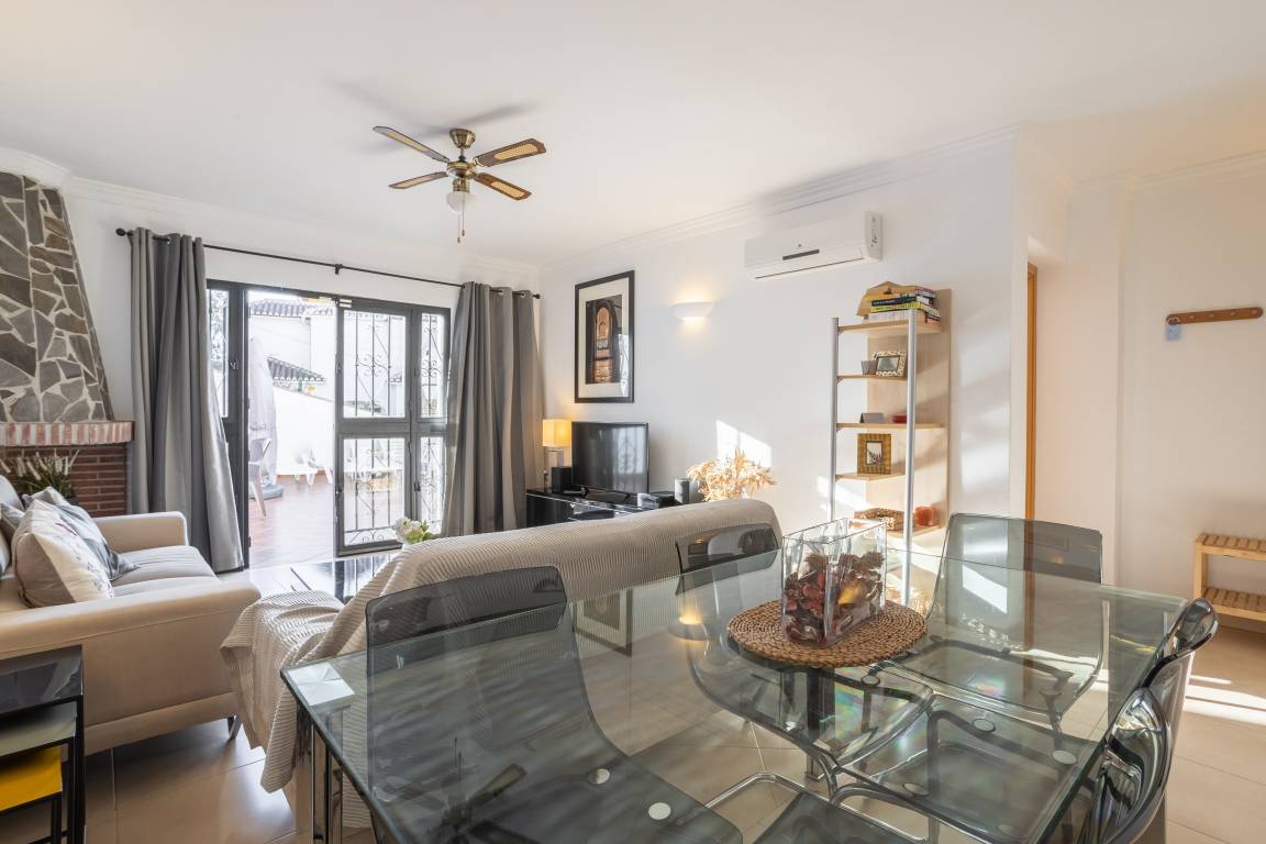 200 M² Apartamento ∙ 2 Habitaciones ∙ 4 Huéspedes - Torrox