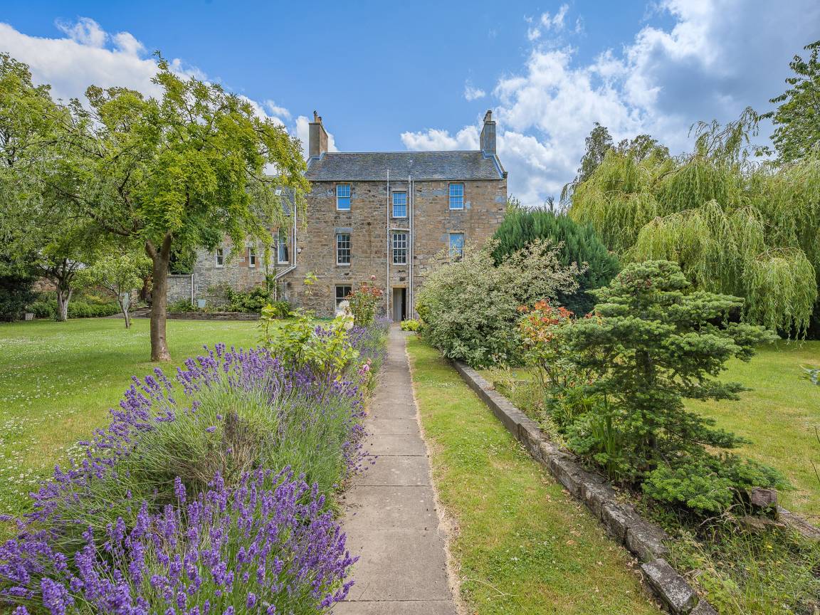Cottage ∙ 6 Bedrooms ∙ 11 Guests - Musselburgh
