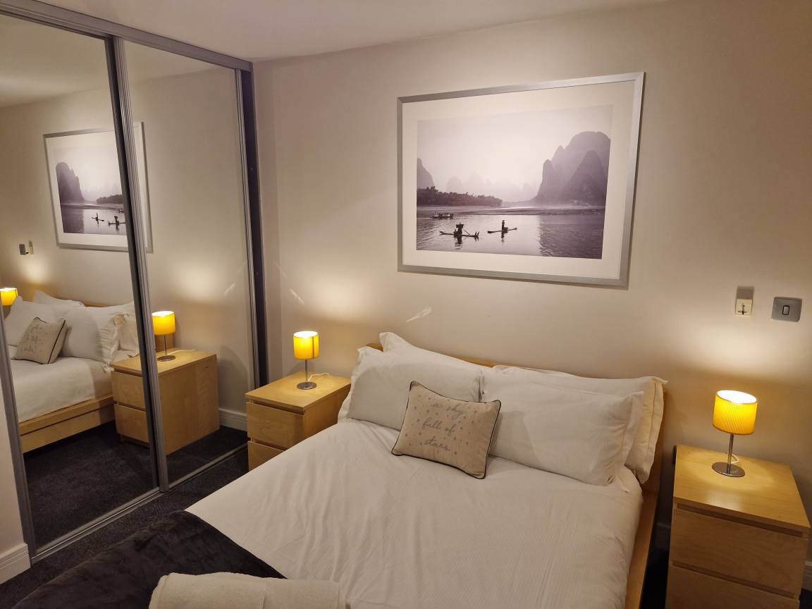 55 M² Apartment ∙ 2 Bedrooms ∙ 4 Guests - Midlands Arts Centre