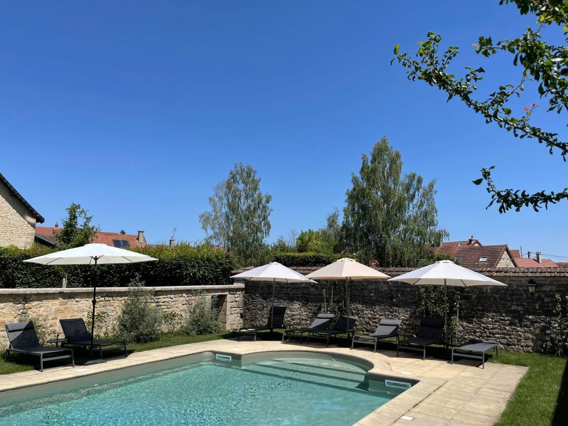 180 M² Cottage ∙ 4 Chambres ∙ 8 Personnes - Yonne