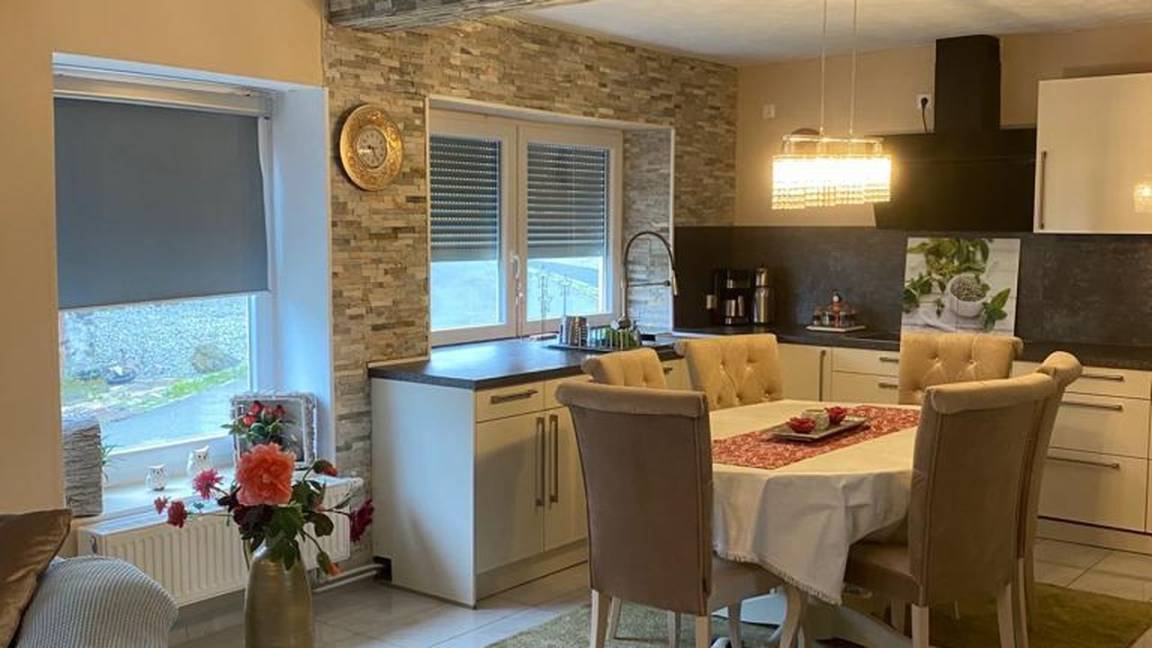 120 M² Apartment ∙ 4 Bedrooms ∙ 10 Guests - Gerolstein