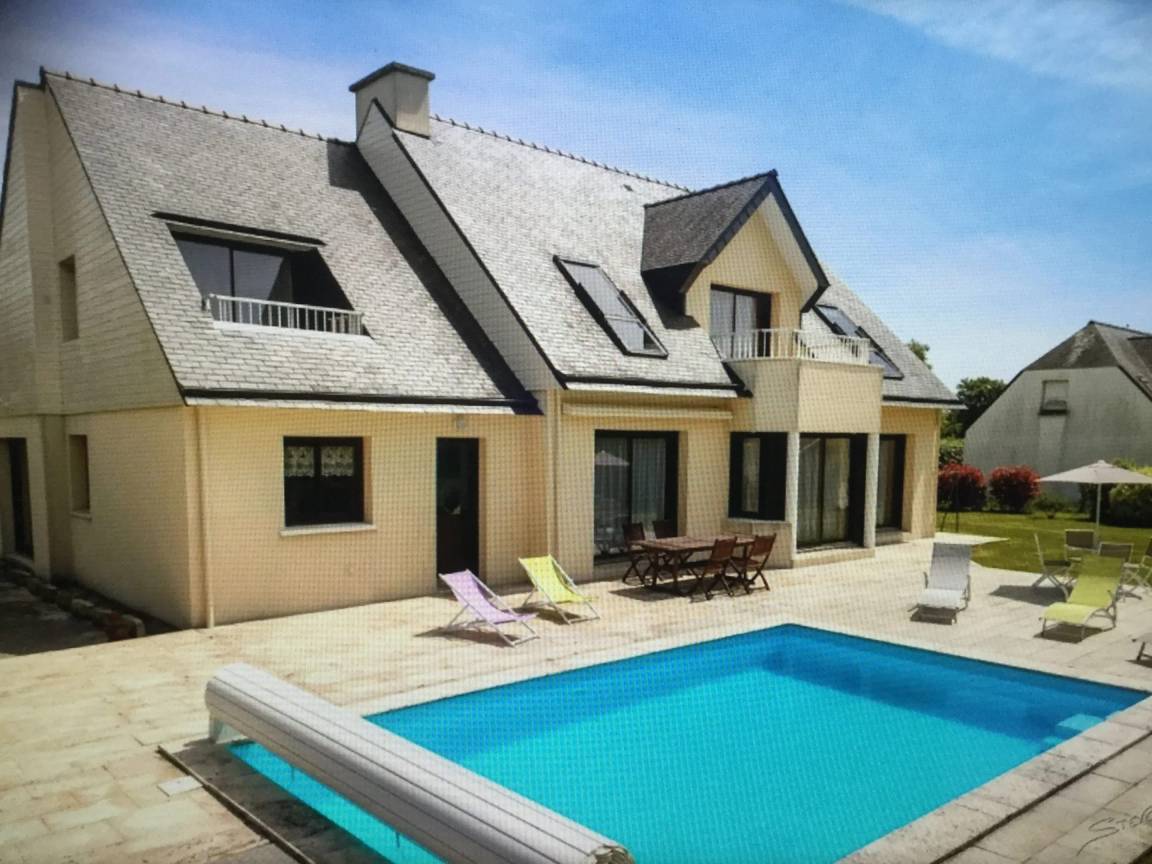 200 M² Villa ∙ 5 Bedrooms ∙ 14 Guests - Concarneau
