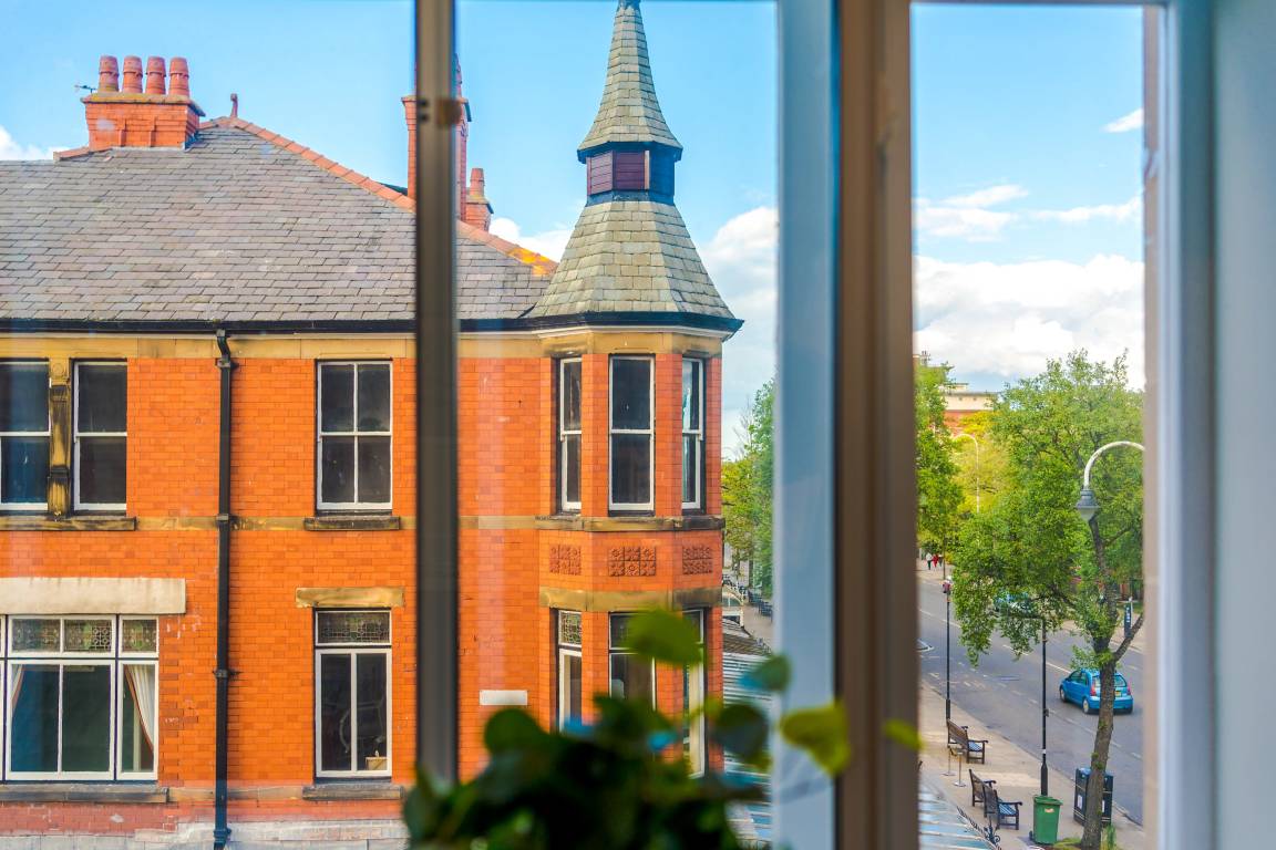 56 M² Apartment ∙ 1 Bedroom ∙ 2 Guests - Southport