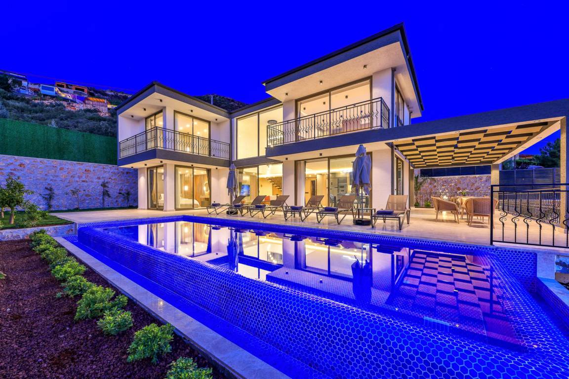 145 M² Villa ∙ 3 Bedrooms ∙ 6 Guests - Kalkan