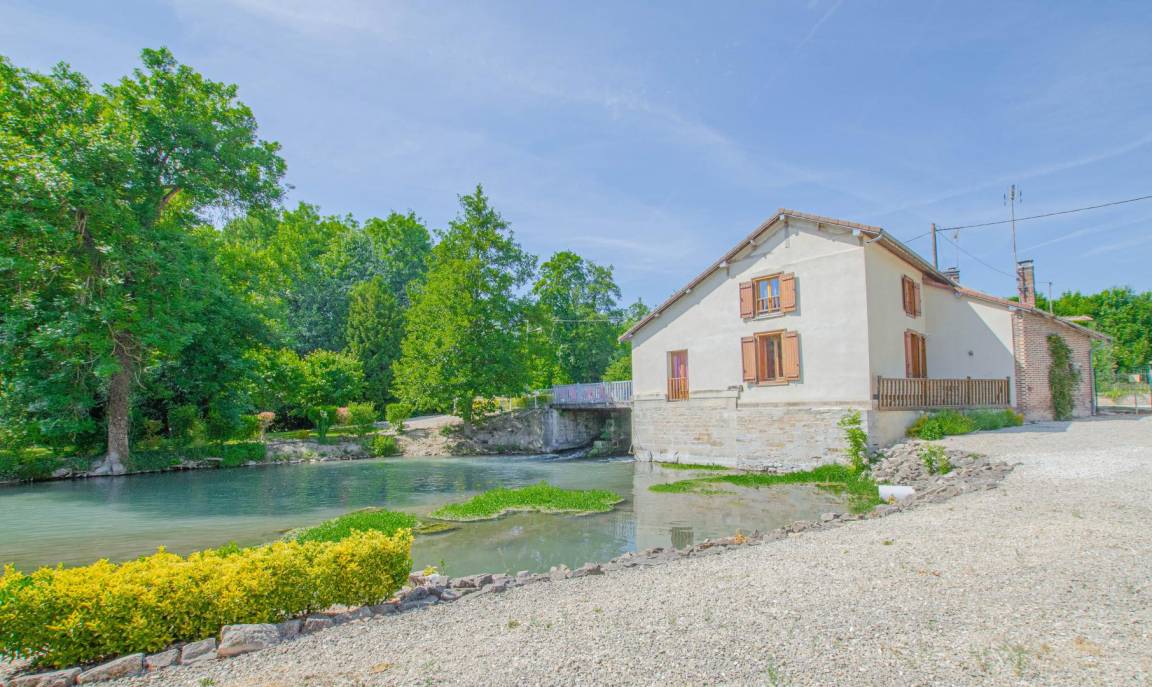 150 M² Gîte ∙ 5 Chambres ∙ 10 Personnes - Arcis-sur-Aube
