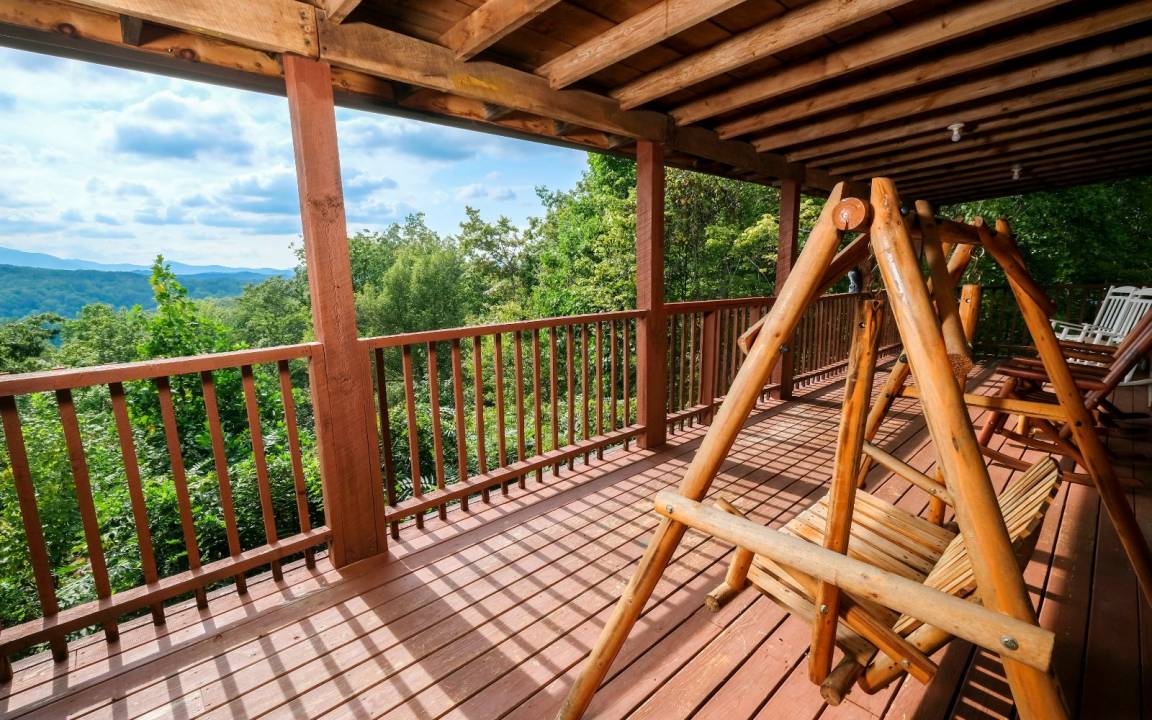 232 M² Cabin ∙ 5 Bedrooms ∙ 14 Guests