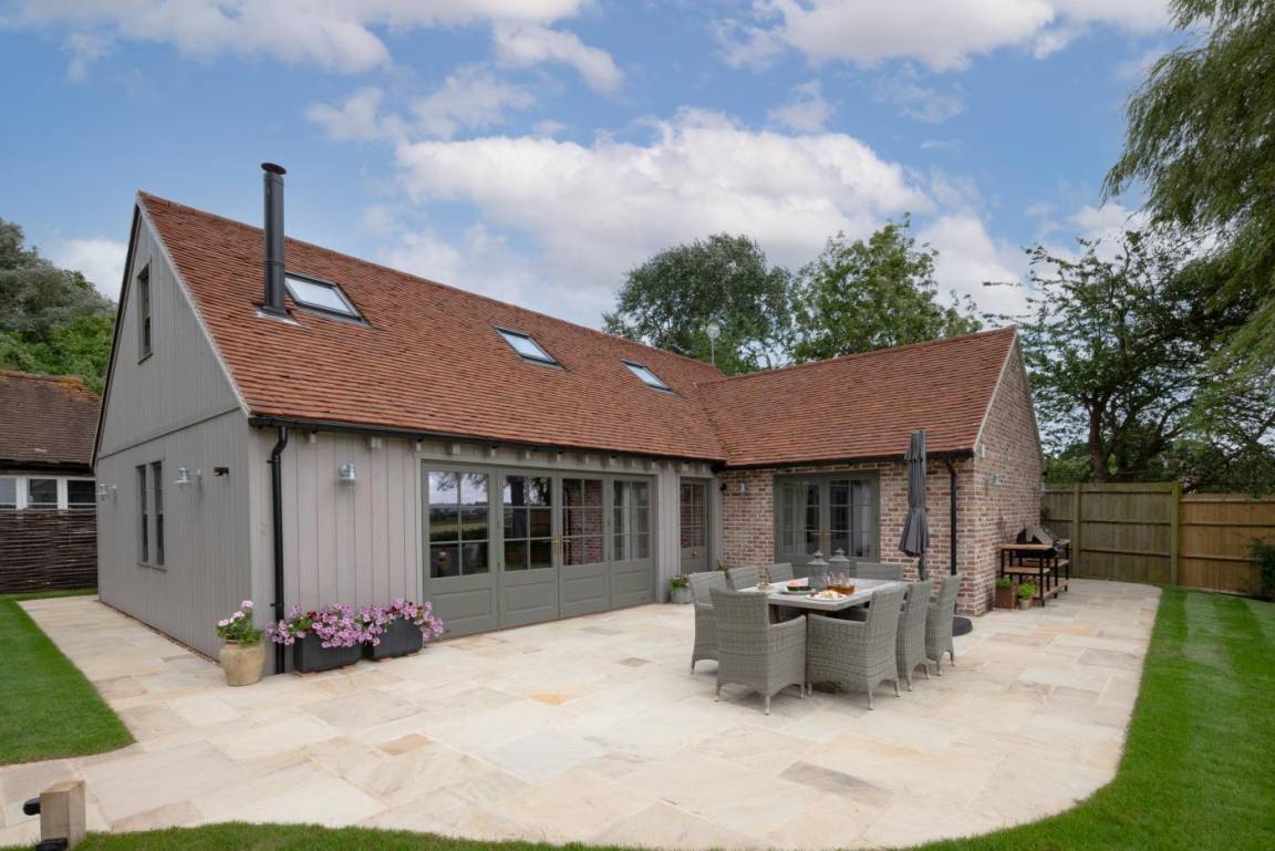 Cottage ∙ 3 Bedrooms ∙ 8 Guests - East Sussex