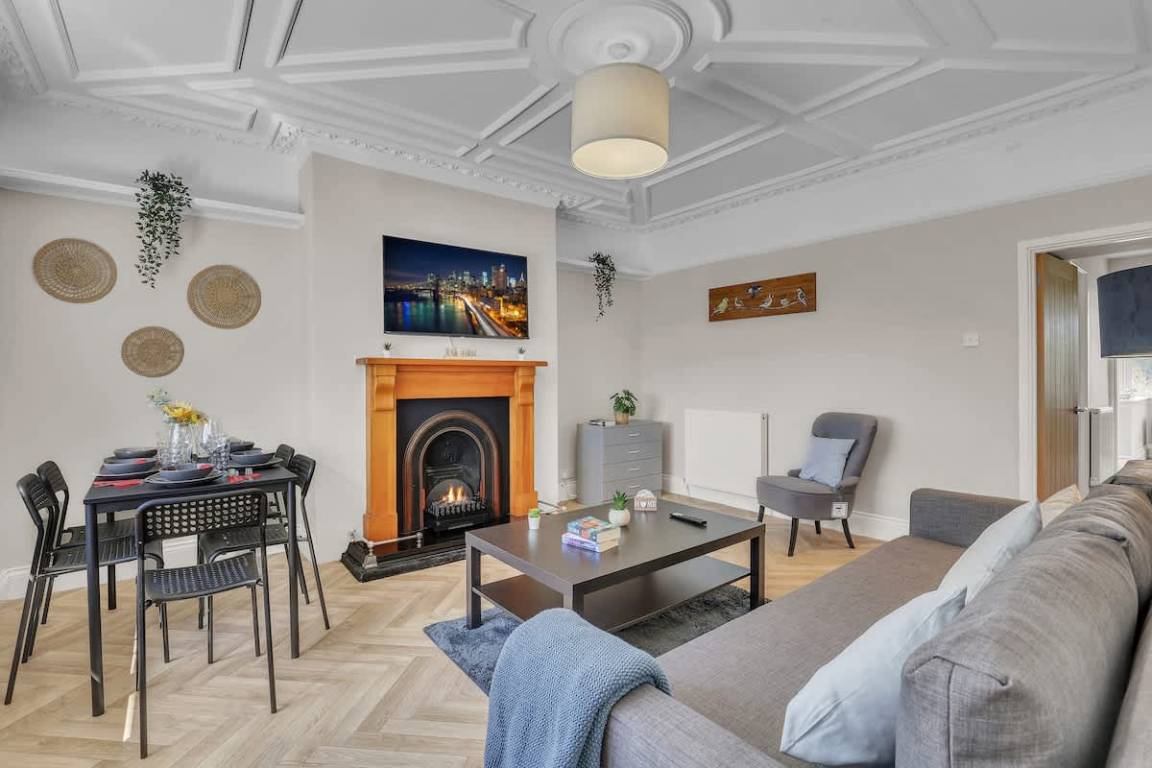 142 M² House ∙ 2 Bedrooms ∙ 6 Guests - Otterburn