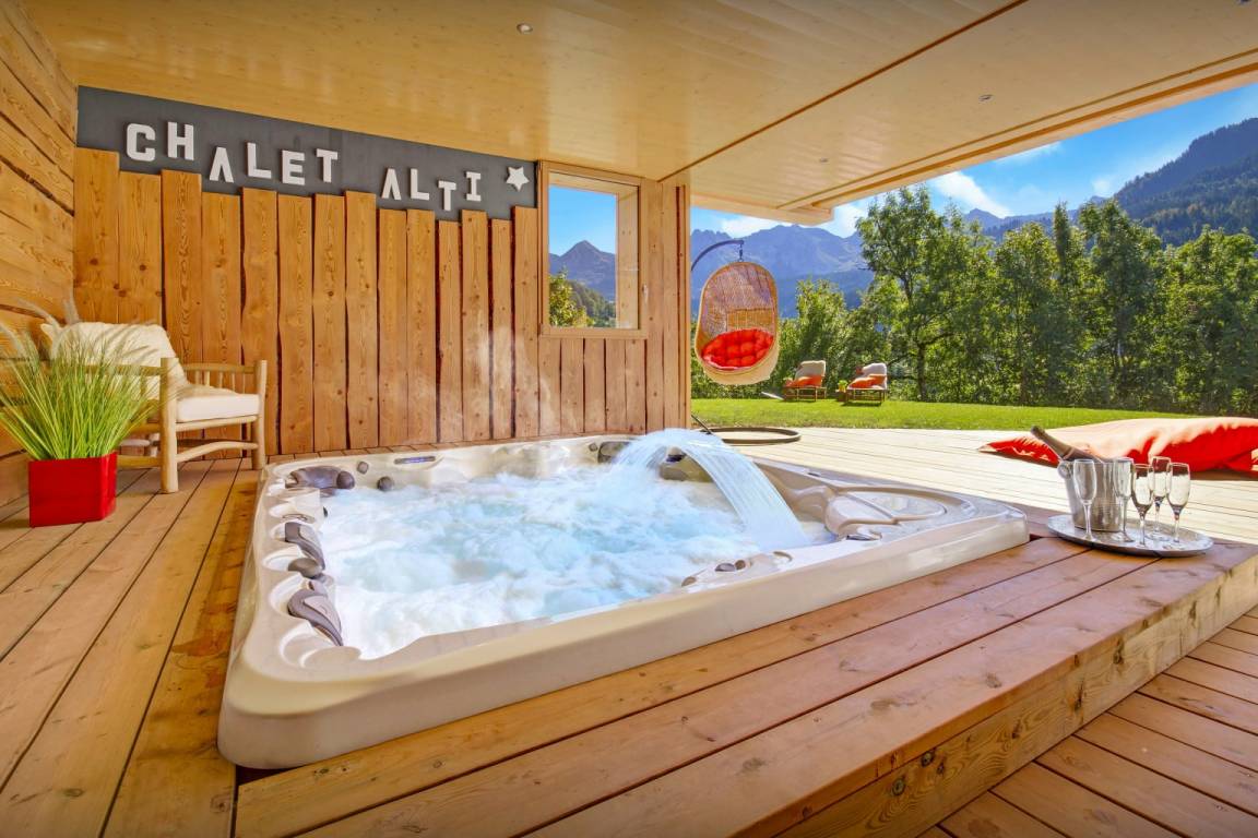 230 M² Chalet ∙ 6 Chambres ∙ 14 Personnes - 