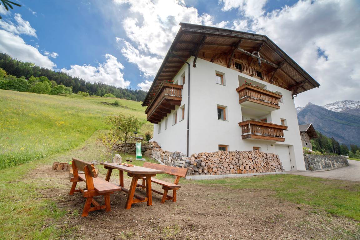 110 M² Ferienwohnung ∙ 3 Schlafzimmer ∙ 7 Gäste - Ratschings