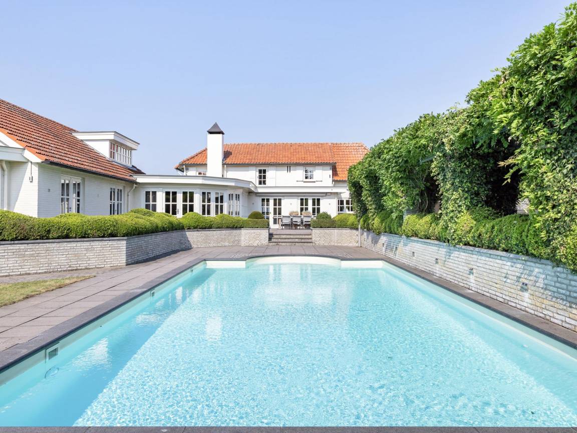 282 M² Villa ∙ 4 Slaapkamers ∙ 10 Gasten - Tilburg