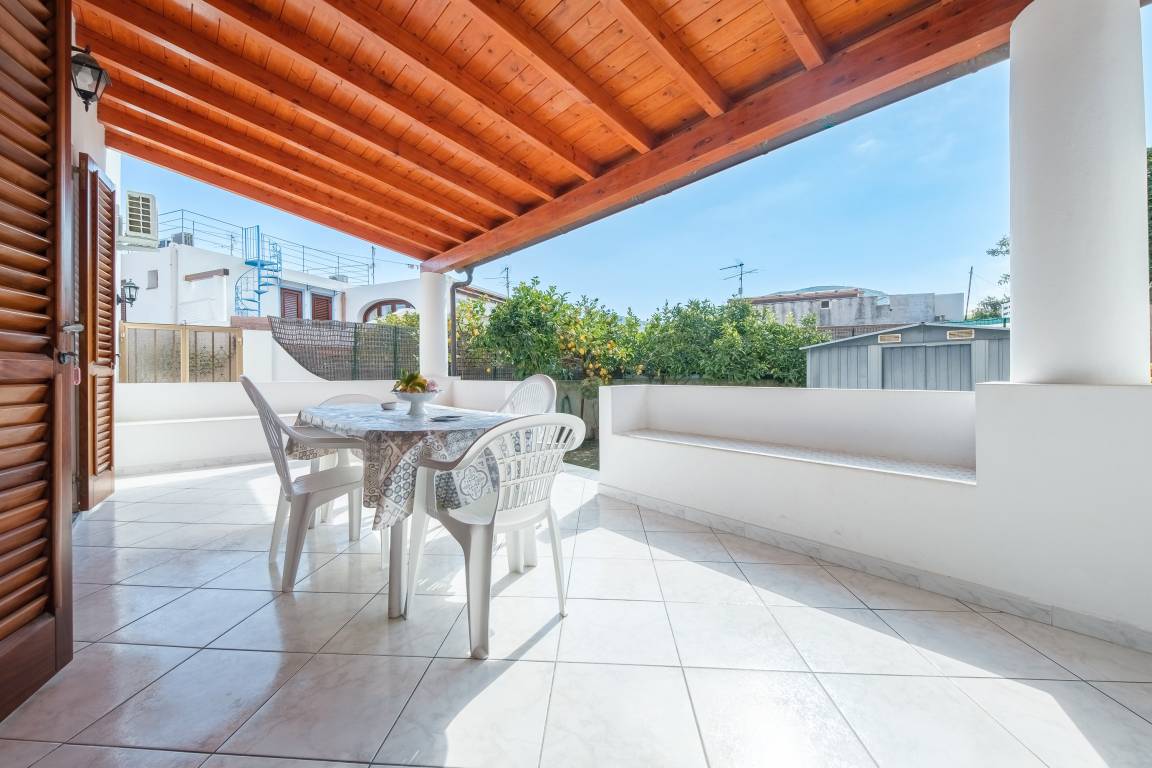 100 M² House ∙ 2 Bedrooms ∙ 7 Guests - Lipari