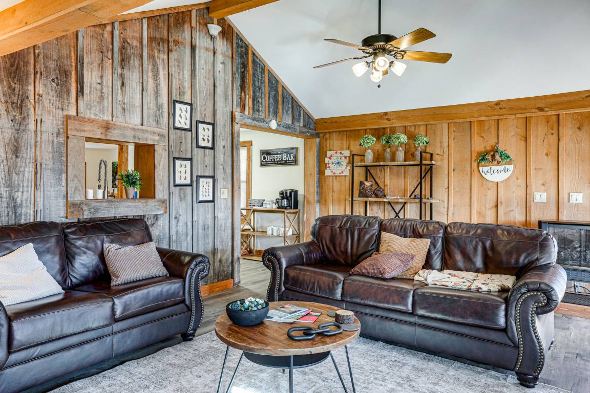 116 M² House ∙ 2 Bedrooms ∙ 6 Guests - Grand Gulf State Park, Koshkonong