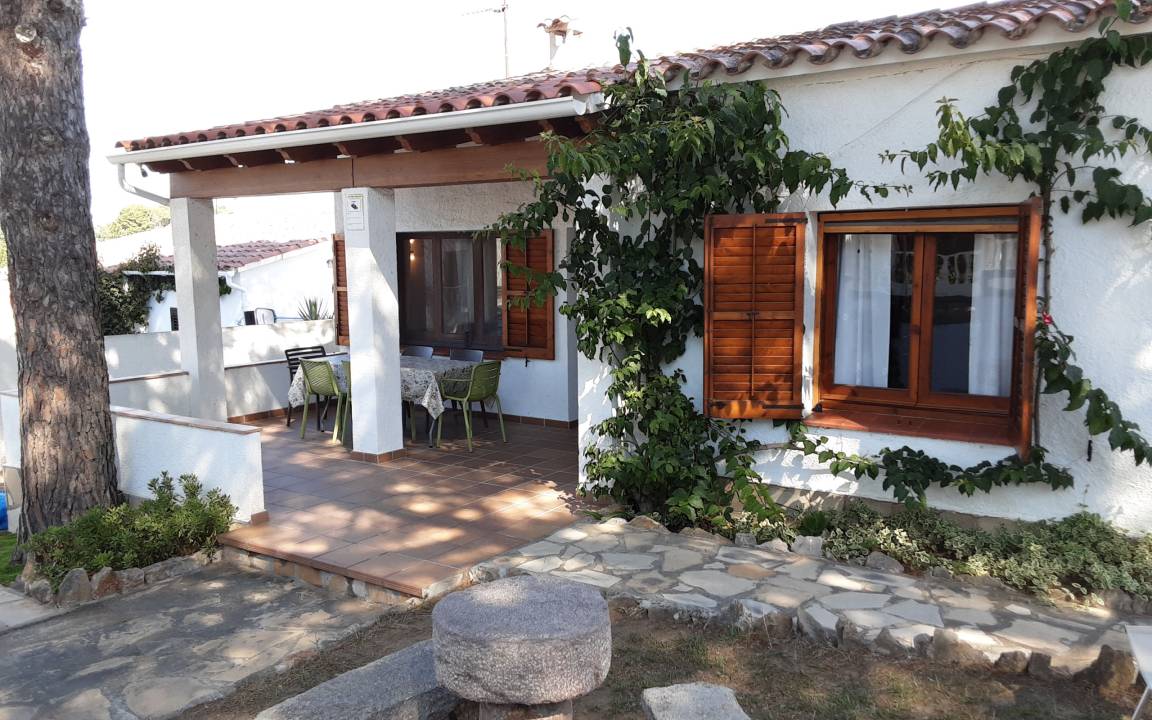 61 M² Maison De Vacances ∙ 3 Chambres ∙ 6 Personnes - L'Escala
