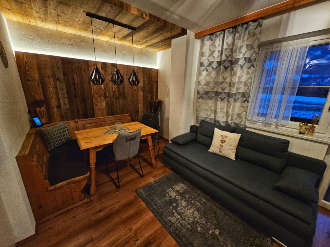 65 M² Ferienwohnung ∙ 2 Schlafzimmer ∙ 5 Gäste - Kaltenbach