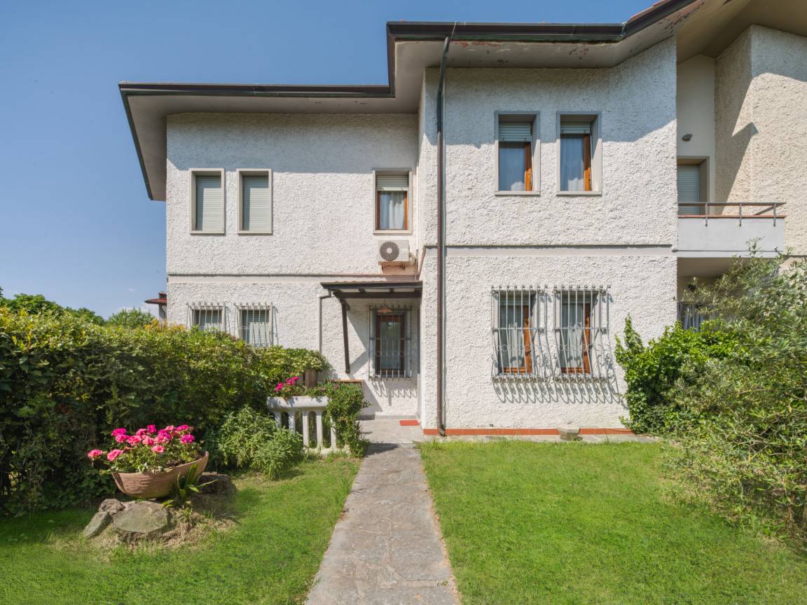 96 M² House ∙ 3 Bedrooms ∙ 7 Guests - Viareggio