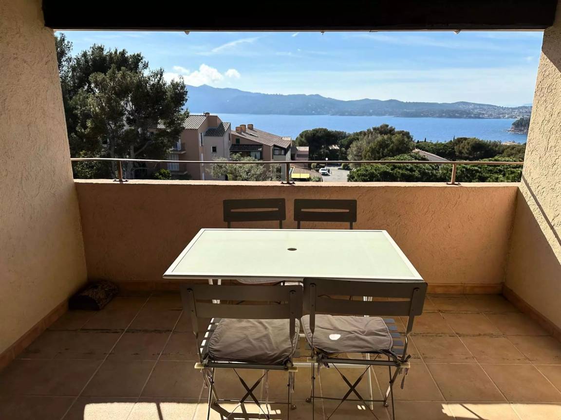 42 M² Ferienwohnung ∙ 2 Schlafzimmer ∙ 6 Gäste - La Seyne-sur-Mer