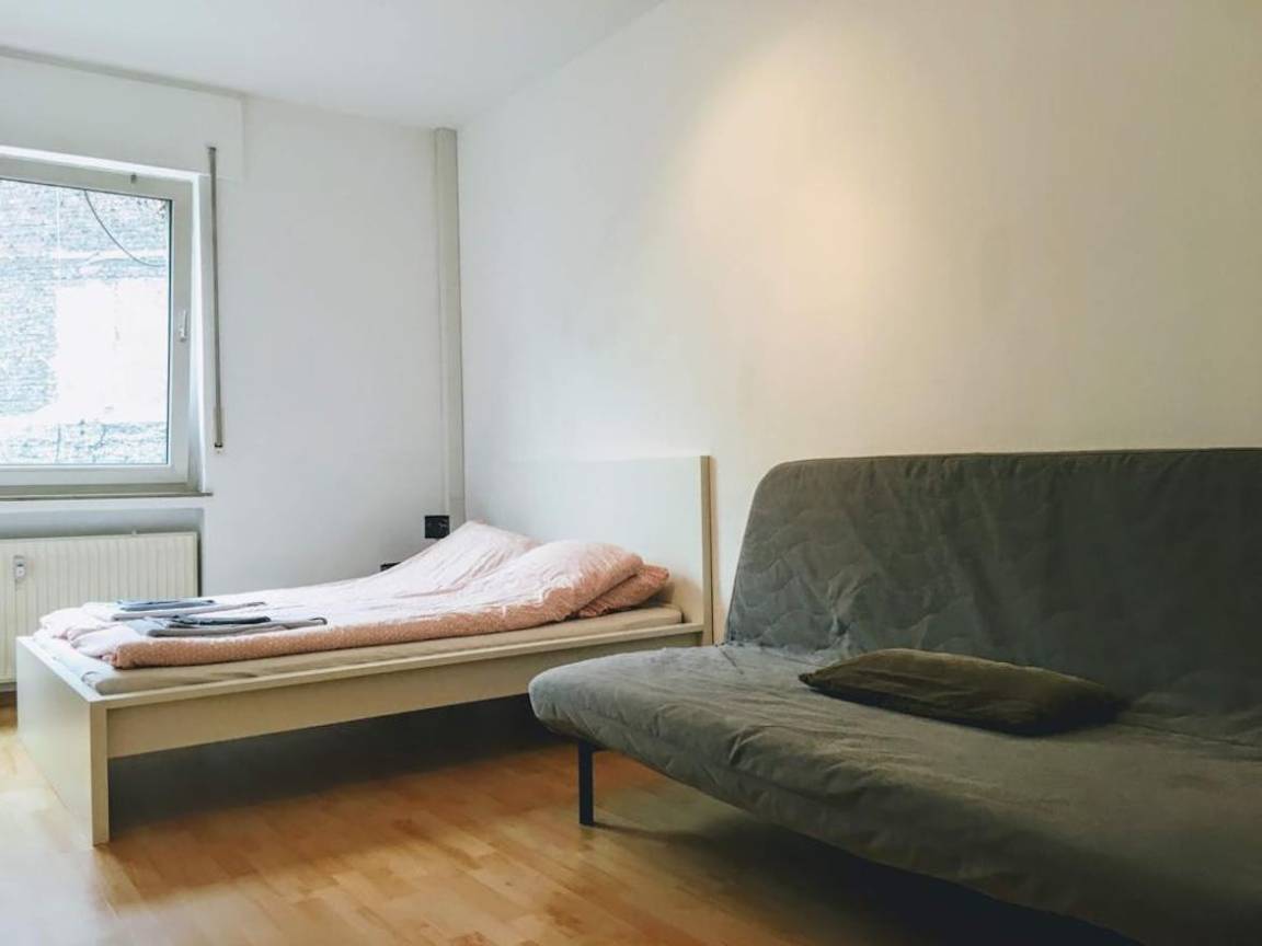 60 M² Huoneisto ∙ 2 Makuuhuonetta ∙ 3 Vierasta - Dortmund