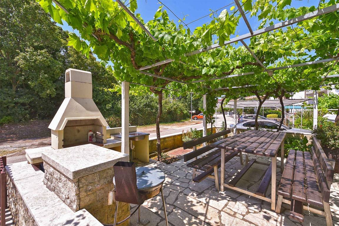73 M² Apartment ∙ 2 Bedrooms ∙ 4 Guests - Pula