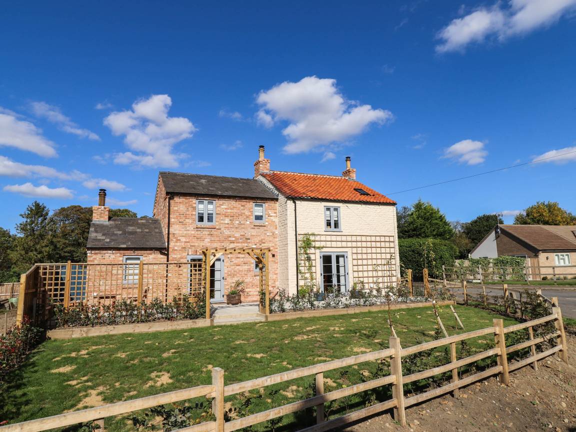 Cottage ∙ 3 Bedrooms ∙ 5 Guests - Lincoln