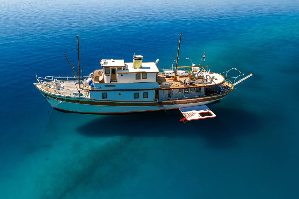 31 M² Casa Flotante ∙ 4 Habitaciones ∙ 8 Huéspedes - Split