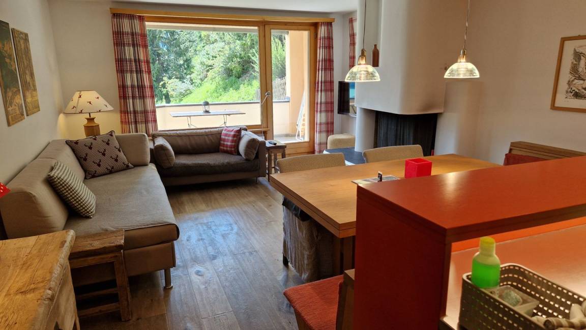 90 M² Apartment ∙ 2 Bedrooms ∙ 4 Guests - Silvaplana