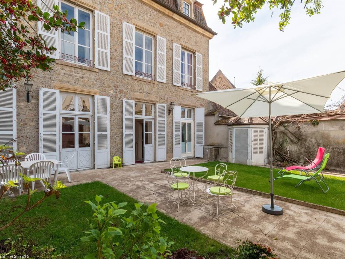 200 M² Casa Rural ∙ 4 Habitaciones ∙ 8 Huéspedes - Semur-en-Auxois