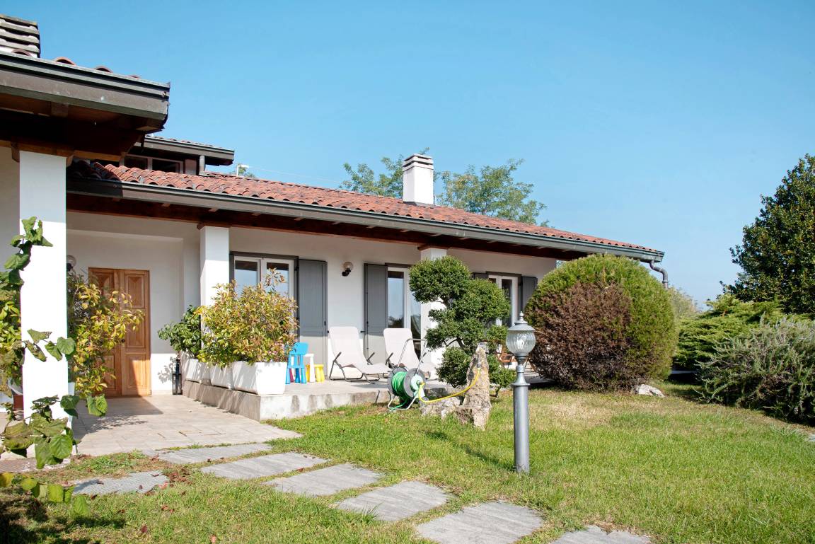 98 M² Ferienwohnung ∙ 2 Schlafzimmer ∙ 7 Gäste - Varese