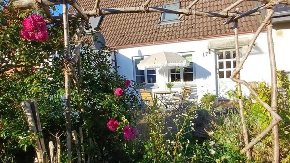 45 M² Ferienwohnung ∙ 1 Schlafzimmer ∙ 2 Gäste - Mölln