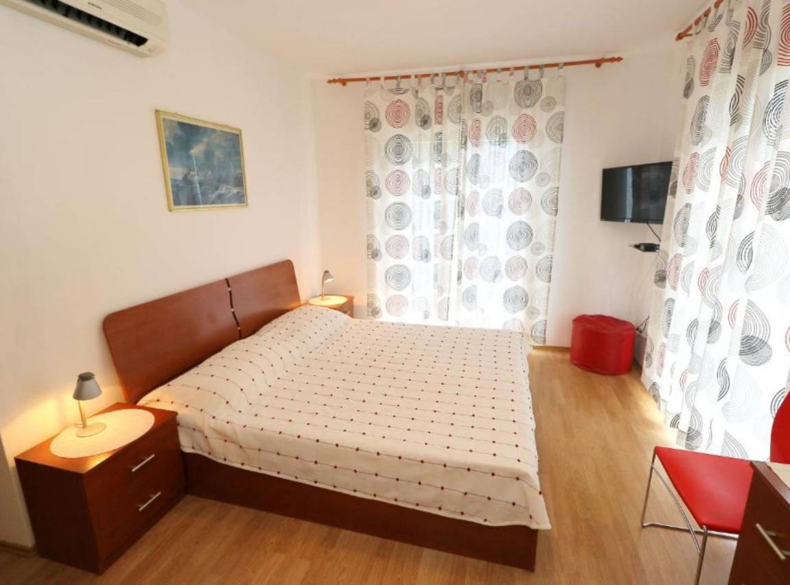 60 M² Ferienwohnung ∙ 2 Schlafzimmer ∙ 4 Gäste - Hvar