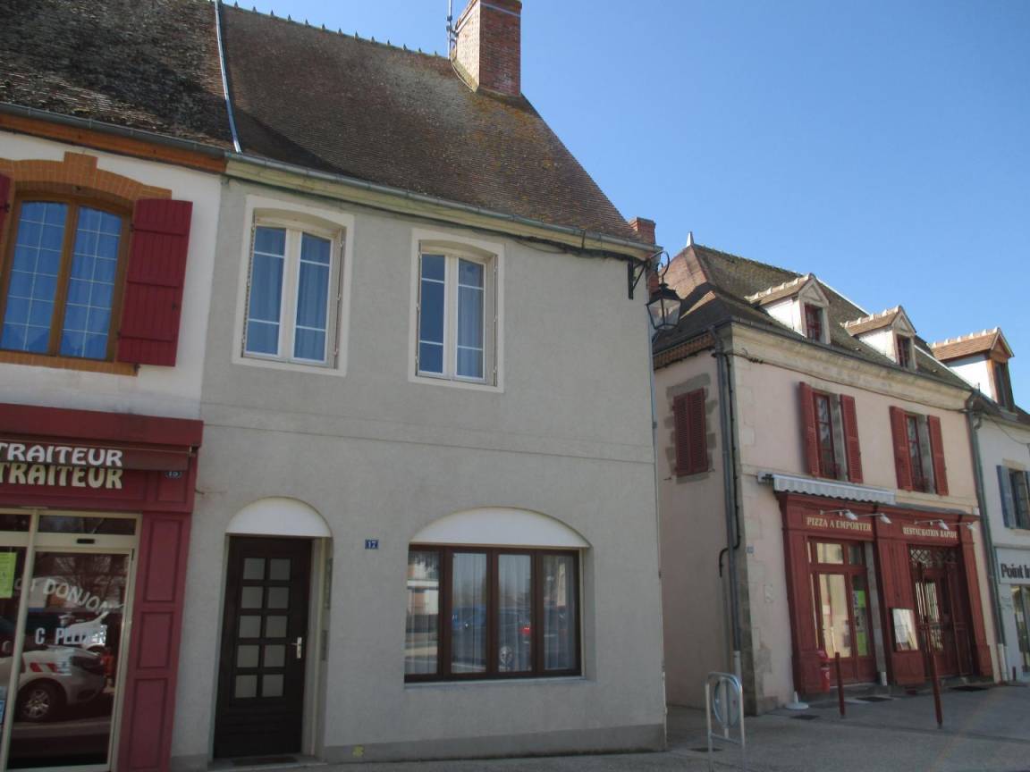 110 M² Gîte ∙ 3 Bedrooms ∙ 5 Guests - Auvergne