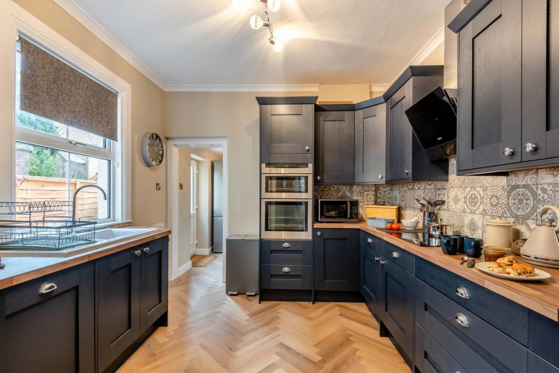 Cottage ∙ 6 Bedrooms ∙ 12 Guests - Buxton, UK