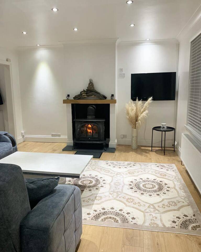 55 M² House ∙ 2 Bedrooms ∙ 5 Guests - Pembroke Dock